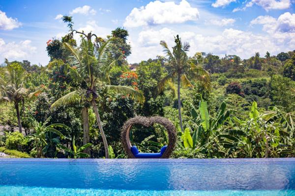 Wake In Paradise And Luxury Lebah Villas - Bali