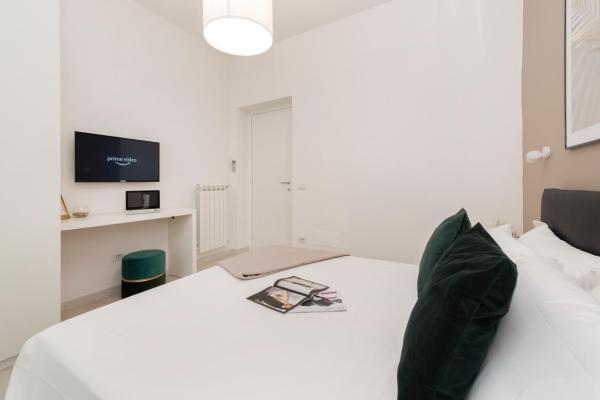 White Flat Santa Croce - Rom