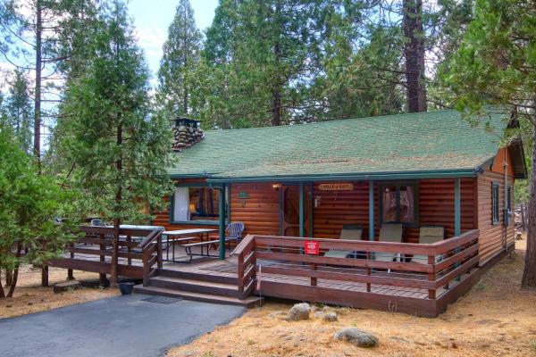 (73) Walk-a-bout At The Redwoods In Yosemite - Wawona, CA