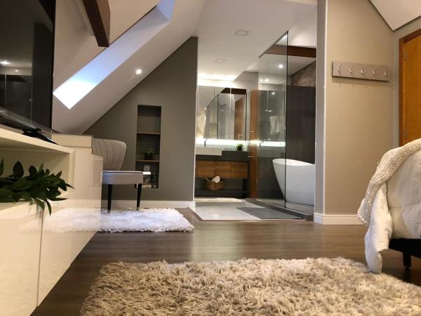 Apartamento De Cobertura Frente Ao Lago - Canela