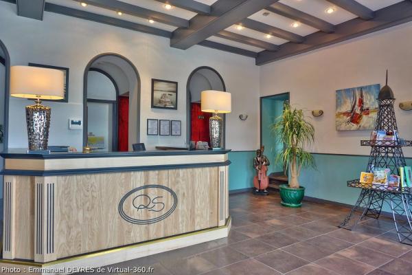 Queen Serenity Hotel - Redon