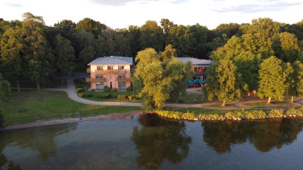 Badehaus Hotel & Restaurant - Burg Stargard