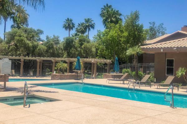 Scottsdale Condo With Pool Walk To Kierland Resort - Phoenix