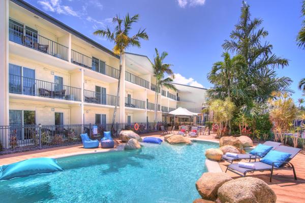 Cairns Queenslander Hotel & Apartments - Cairns