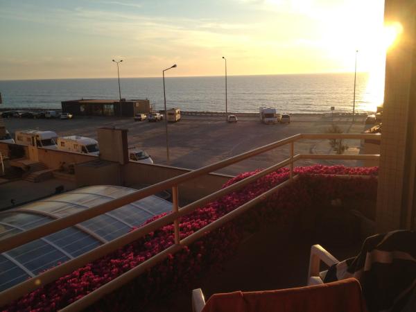 Facing The Sea - Furadouro