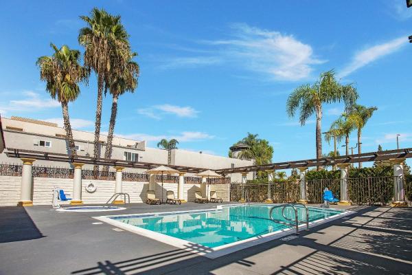 Stanford Inn & Suites Anaheim - Costa Mesa, CA