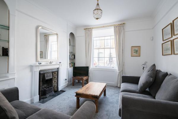 At Home In Chelsea - Chelsea