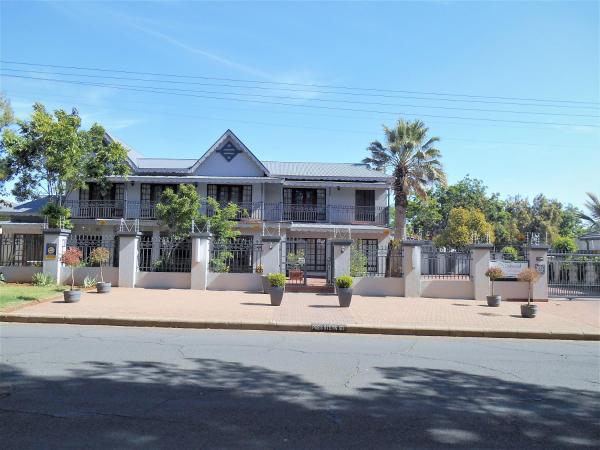 Oakwood Lodge - Bloemfontein