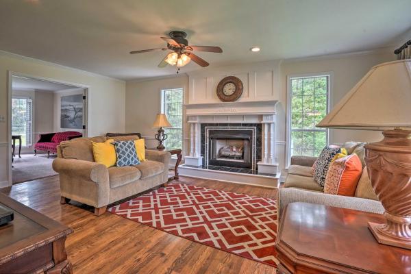 Pet-friendly Suburban Escape With Deck And Grill! - Charleston, SC