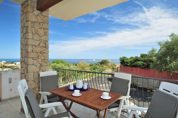 Spacious Apartment In Santa Maria Navarrese - Girasole