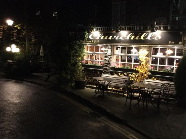 Churchills Inn & Rooms - Bowness-on-Windermere