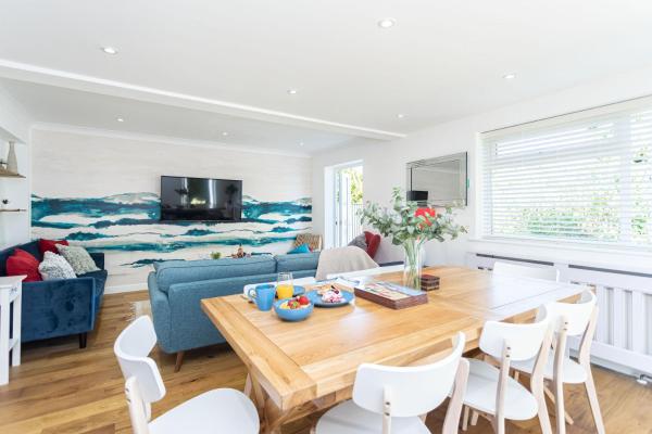 Corner Cottage, Forest & Sea, Sleeps Up To 8 New - New Forest