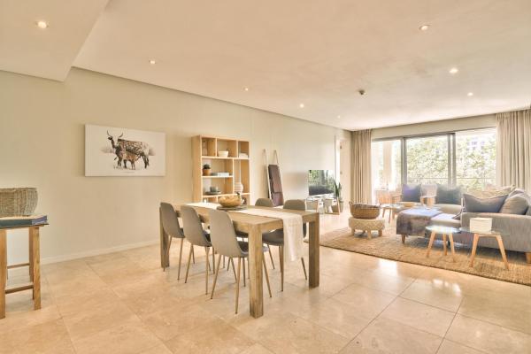 Elegant V&a Waterfront Canal Apartment - Camps Bay