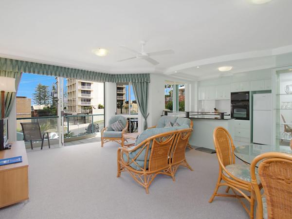 Classique Unit 3 - Coolangatta