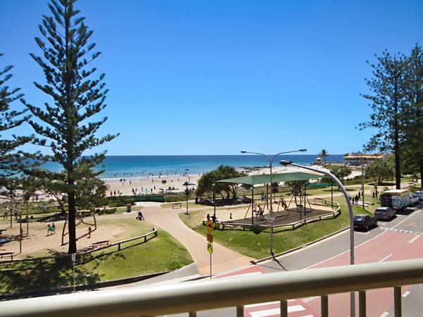 Kingston Court Unit 11 - Coolangatta