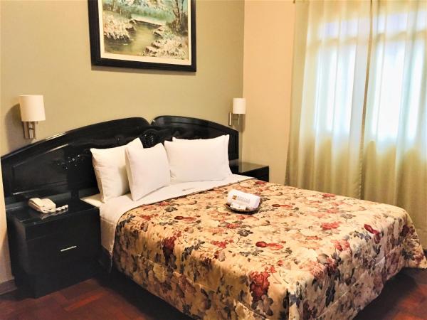 Hostal Carlos Tenaud - Lima