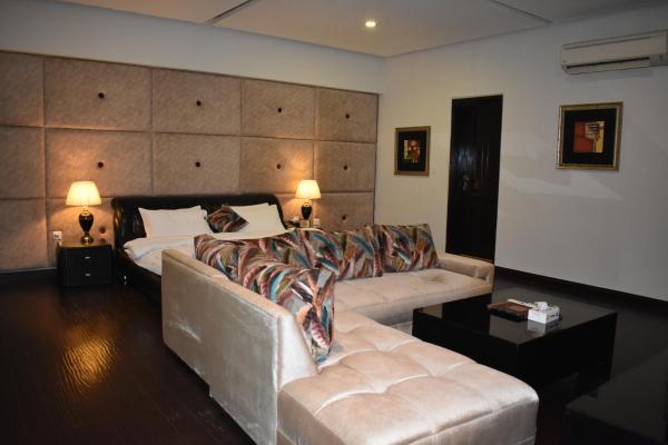 Safari Club 1 - Islamabad