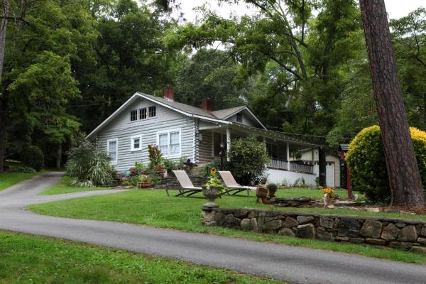 The Pines Cottages - Asheville, NC