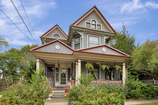 The Inn On Holly B&b - Jersey Shore, NJ