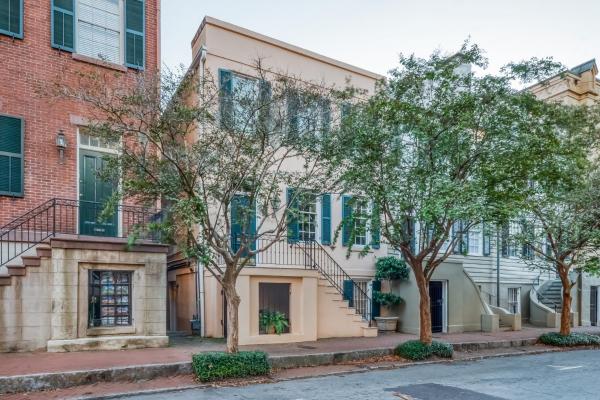 Garden Level On Charlton - Savannah, GA
