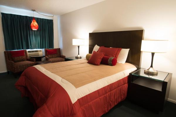 Cougar Land Motel - Pullman, WA