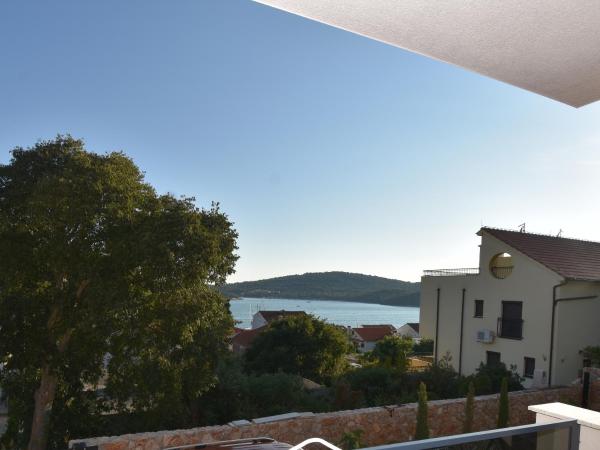 Apartman Bela - Pirovac