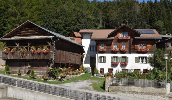 Casa Curgnun 21 Collenberg - Ferienwohnung 61m2 Für Max. 4 Pers. - Obersaxen