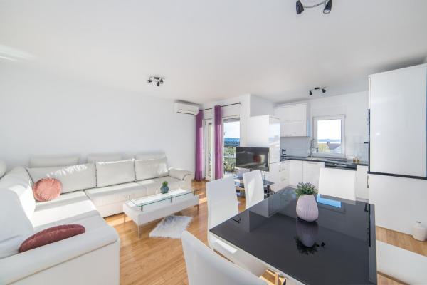 Apartments Crystal - Makarska