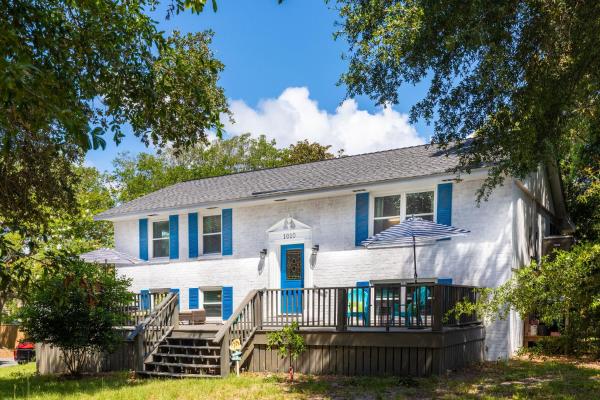 1010 E Ashley - Two Kitchens - Steps To Beach - Charleston, SC