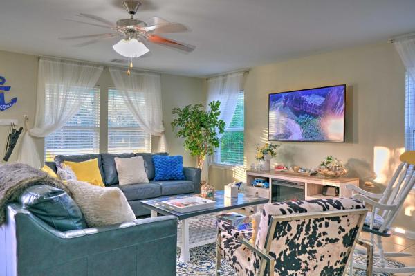 ‘Galloping Seahorse’ Seabrook Home ~ 4 Mi To Nasa! - League City, TX