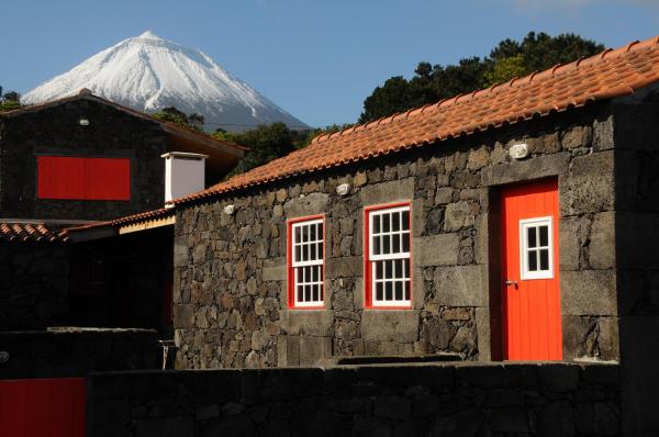 Casas Das Portas Do Mar E Das Portas Do Sol - Pico
