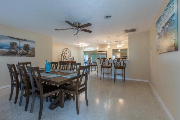 New York Avenue Rancher - Sarasota, FL