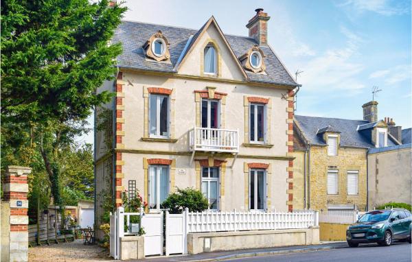 Gorgeous Apartment In Arromanches - Arromanches-les-Bains