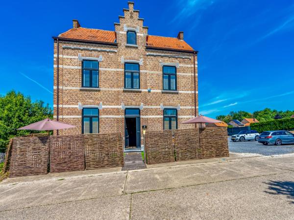 Luxurious Holiday Villa Realized In A Former School (19th Century) - Belgium