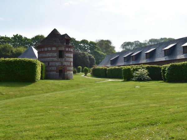 Gîte Rustique à Flainville Avec Jardin - Normandy