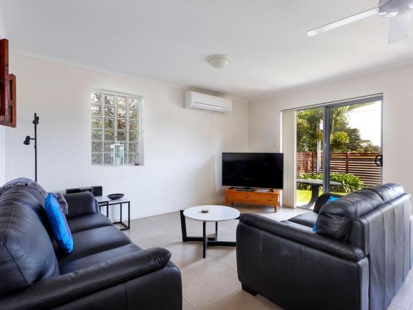 Seachange Apartment 3 - Tea Gardens