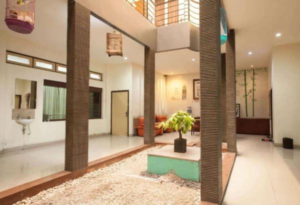 Soerabaja Place Guest House - スラバヤ