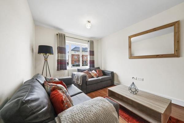 London Heathrow Living Holywell Serviced Houses - 3 And 4 Bedrooms By 360stays - 하예스
