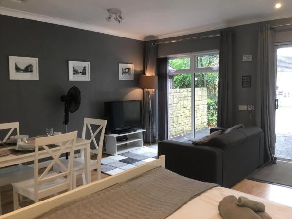 Self-contained Apartment - Castle Combe