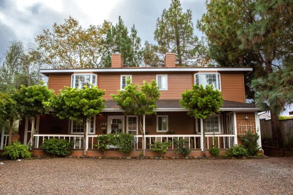 J Patrick Inn - Cambria, CA