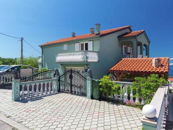 Apartment In Senj With Stunning Sea Views - Senj
