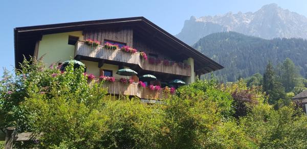 Gästehaus Schoeneweiß - Ehrwald