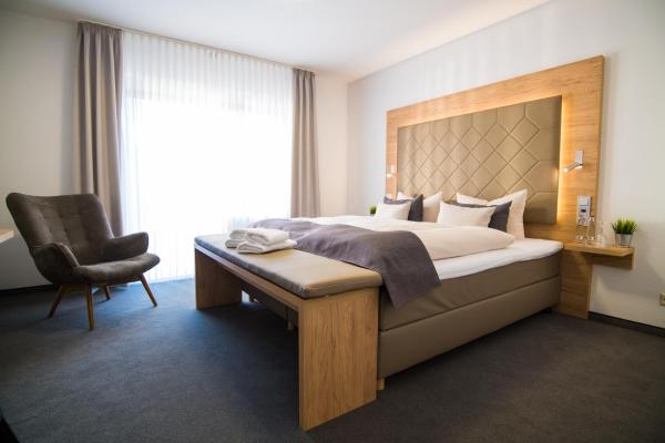 Hagen`s Hotel "Eat & Meet" Restaurant Bar Lounge - Haren