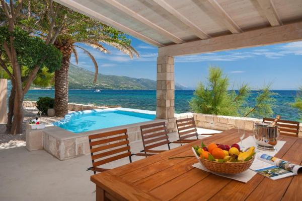 Luxury Beachfront Villa Gracia Grande With Private Pool At The Beach In Orebic - Peljesac - Trappano