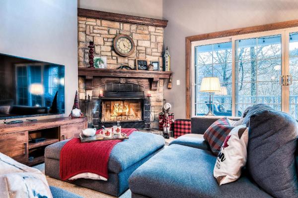 Les Manoirs 3bdrs W Pool & Hottub Near Village - Mont-Tremblant