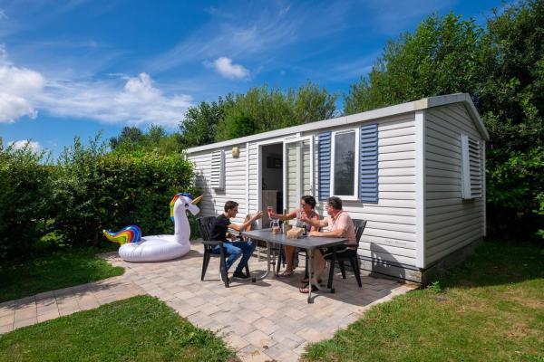 Compleet Ingerichte Mobile Home + Publiek Zwembad - The Hague