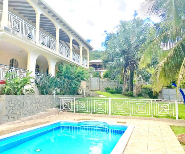 Spacieuse Villa à Deshaies Avec Piscine Privée - Deshaies