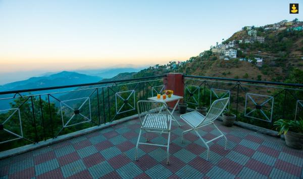 Livingstone 2bhk Cozy Homestay In Kasauli Hills - Kasauli
