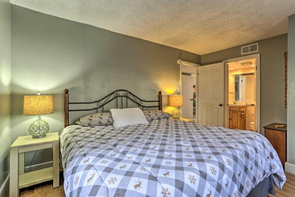 Condo On Big Boulder Lake With Community Pool Access - Lake Harmony, PA
