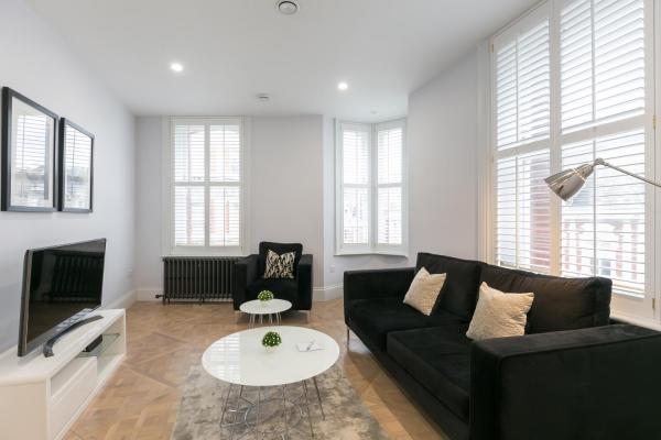 Urban Chic - Shaftesbury - London